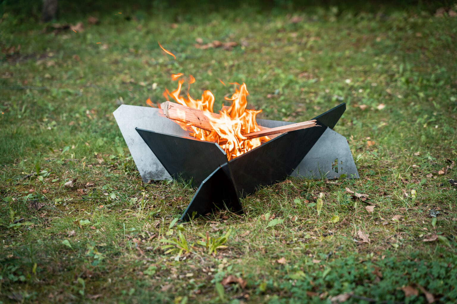 Medium CORTEN Fire. - H Bee Fire